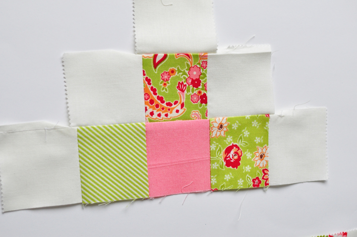 Round Robin Quilt Block - Simple Simon and Company