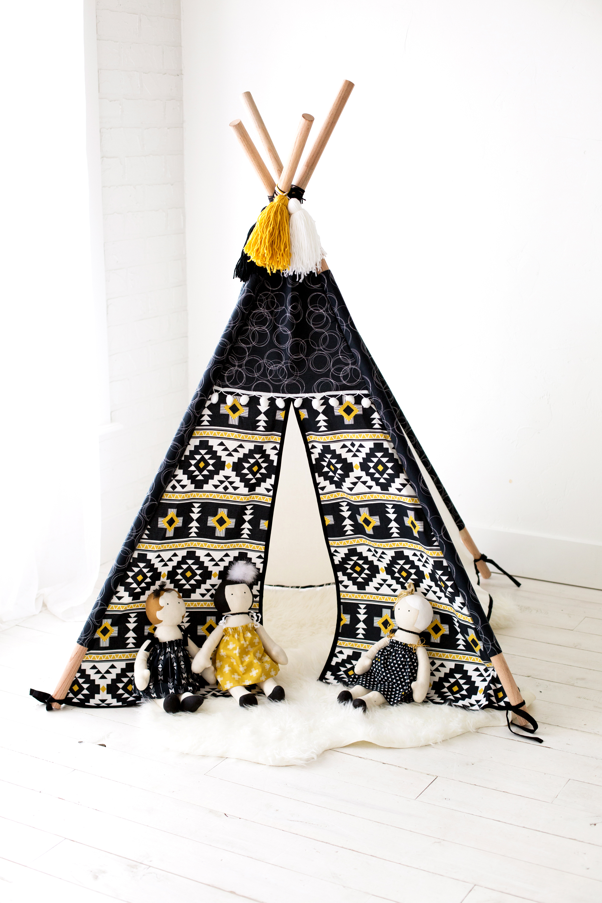 The Playhouse Teepee Pattern - Simple Simon and Company