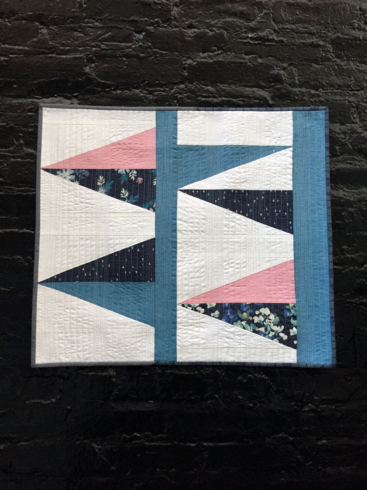 Modern Quilt Along: Negative Space with The Tattooed Quilter - Simple ...