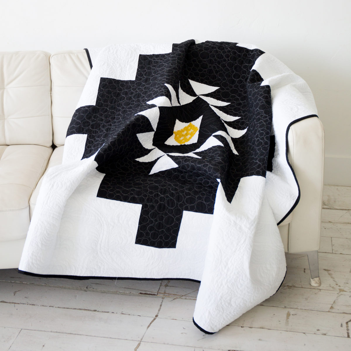 Modern Quilt Along-High Contrast - Simple Simon and Company