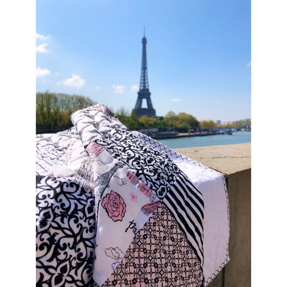 Ruth Loves Paris Quilt Pattern - Simple Simon and Company