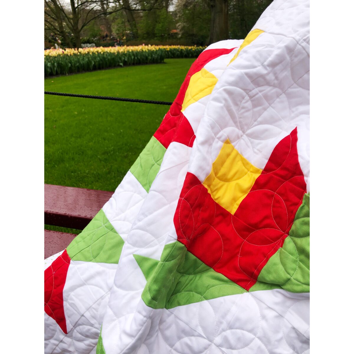 Dutch Tulips Quilt Pattern - Simple Simon and Company
