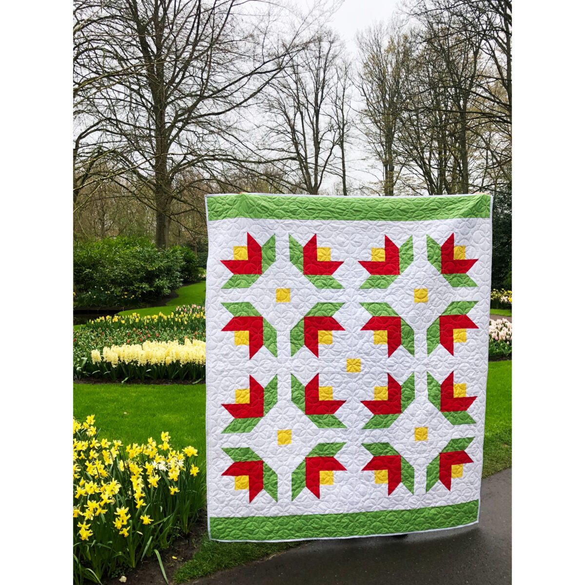 Dutch Tulips Quilt Pattern - Simple Simon and Company