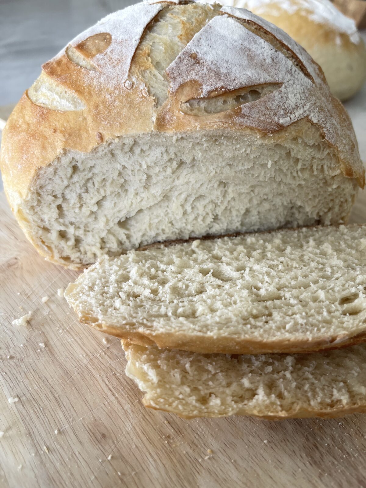 Artisan Bread in a Dutch Oven Recipe (Fool Proof Recipe!) - Simple ...